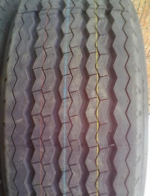 la línea camión comercial de 385/65R22.5 20Pr 4 cansa el borde 11,75 de los neumáticos del camino para los camiones
