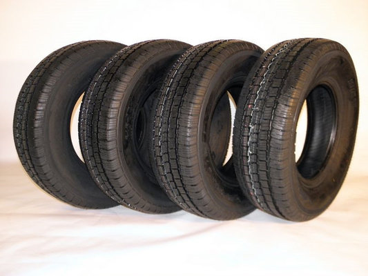 P245/75R16 todos sazonan los neumáticos del camión ligero 7.0/7.5 neumáticos de goma sólidos del borde