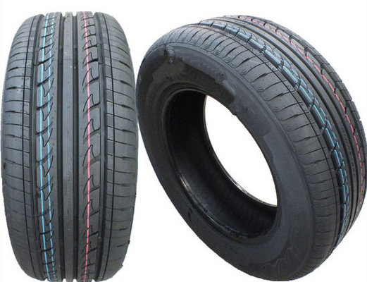 215/60R16 16 pulgadas toda la estación pone un neumático los neumáticos de Atv Utv de la seguridad de 150m m Wideth