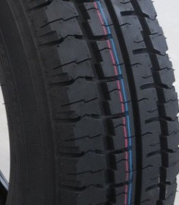185R14C 14" tarifa toda de la velocidad de las furgonetas Q de los neumáticos de nieve del camión ligero sazonan los neumáticos del camión ligero