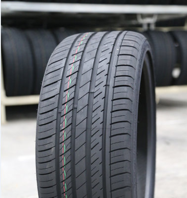 el funcionamiento para todo clima de 17 pulgadas 215/45R17 cansa el sólido todo el neumático de Suv de la estación
