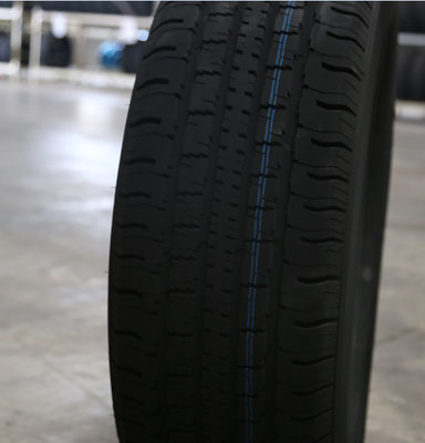 Personenkraftwagen P235/60R17 P225/65R17 P245/65R17 ermüdet Reifen DES SUV HT-REIFENstahl-Autos 4*4