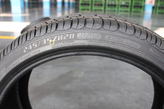 245/35ZR20vehicle ermüdet Gummi-tyretyres für Autos alle Stahlreifen alle Geländereifen PCR-Personenkraftwagen-Reifen