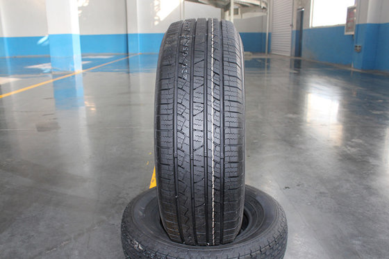 Funcione con los neumáticos planos de los neumáticos 235/65R17 235/70R16 Atv Mudding del camión con 4 surcos longitudinales