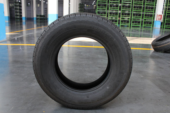 la parte radial sin tubo 185R14C pone un neumático la garantía de 100000 Kms todos los neumáticos del vehículo de pasajeros del terreno