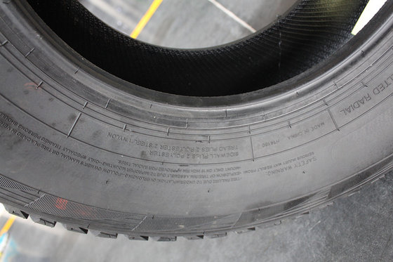 Neumático del rendimiento ultra alto del caucho Lt235/75R15, neumáticos del vehículo de pasajeros de 15 pulgadas