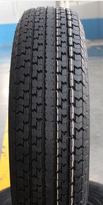 Los neumáticos de coche radiales del alto rendimiento del neumático del tyresTrailer del rubbe del neumático del auton ST205/75R14 toda la estación ponen un neumático los neumáticos del vehículo de pasajeros