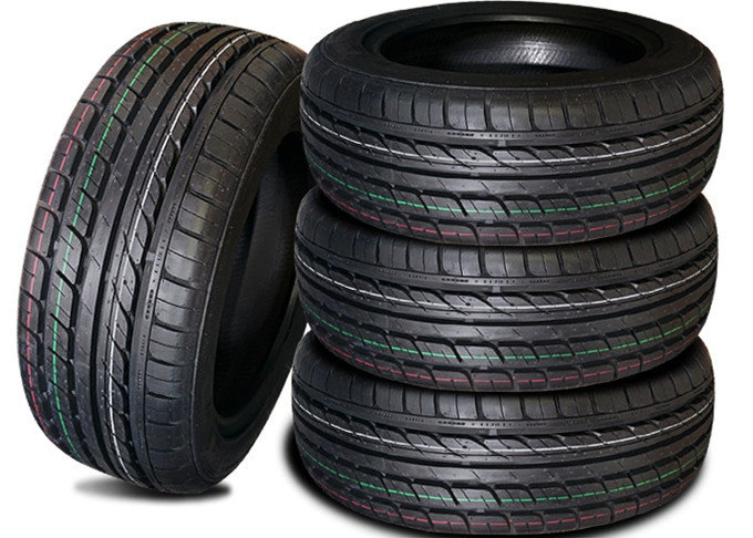 W beschleunigen veranschlagende ganzjährige Vollgummireifen der Auto-Reifen-235/40ZR18 225/55ZR17