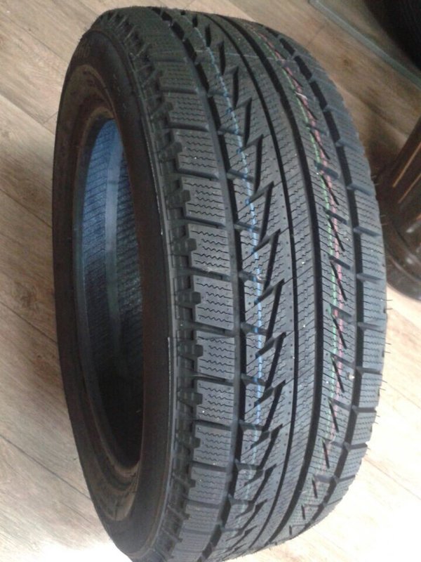 sólido 155/65R13 todos los neumáticos de nieve de la estación 13" neumáticos del fango y de nieve para los camiones