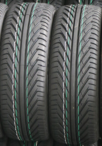 Selbstreifen 205/40ZR17 205/50ZR17 215/40ZR17 lassen flache Reifen alle Geländereifen-Radialgummireifen Personenkraftwagenreifen laufen