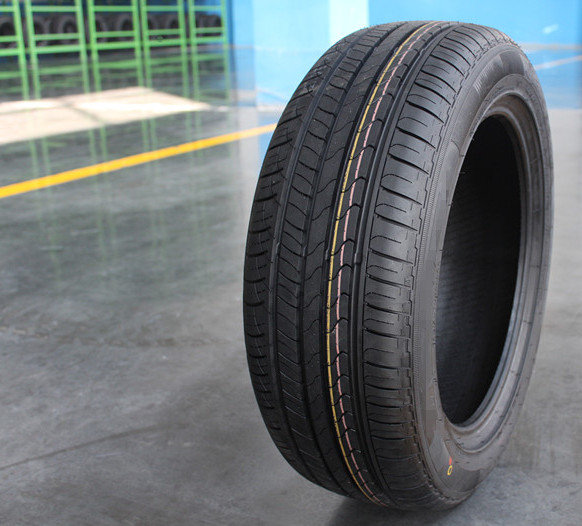 205/55R16 weg vom Straßen-Auto ermüdet 214mm Reifenbreite-Gumminutzfahrzeug-Reifen