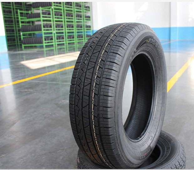 Reifen-Gummireifen Automobil 235/65R17 235/70R16 205/70R15 lassen flache Reifen Radial-PCR-Personenkraftwagen-Reifen laufen