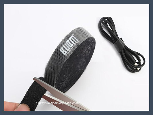 back to back wire arrangement velcro cable tie,black
