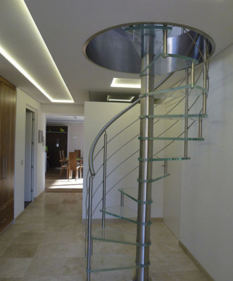 Spiral StaircaseVH01S  Spiral Stainless Steel Stair Tread Beech Curved Glass Handrail 304 Stainless Steel