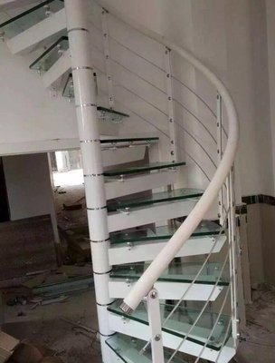 Spiral StaircaseVH02S  Spiral Stainless Steel Stair Tread Beech  Glass Handrail 304 Stainless Steel Step Length 800mm