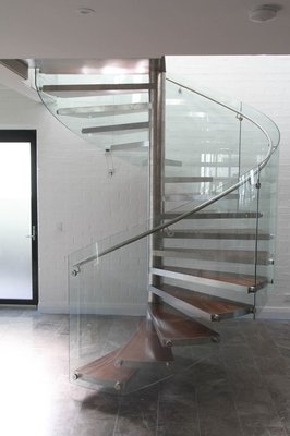 Spiral Staircase VH03S  Spiral Stainless Steel Stair Tread Beech Curved Glass Handrail 304 Stainless Steel