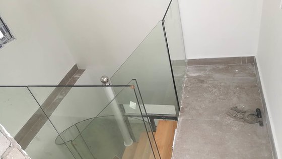 Spiral Staircase VH09S  Spiral Stainless Steel Stair Tread Beech Curved Glass Handrail 304 Stainless Steel Railing Glass
