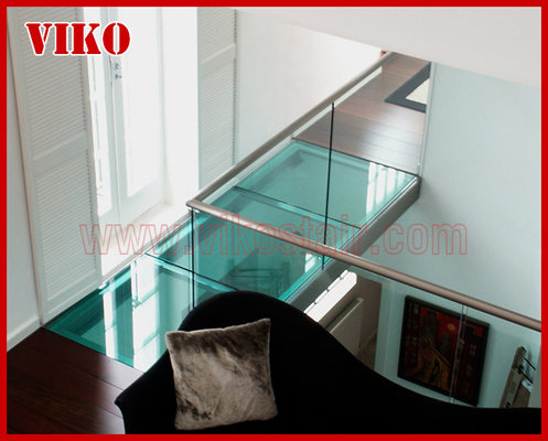 Spiral StaircaseVH58S Tread American OakAluminum Baluster Glass Handrail 304 Stainless Steel Carbon Steel 	Powder-coated