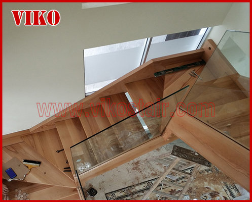 Solid Wood  Staircase VK64S  Tread American Oak ,Railing tempered glass, Handrail b eech Stringer,carbon
