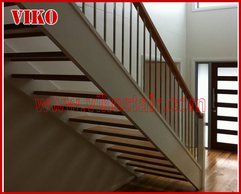 Wrought Iron Staircase VK88S  Wrought Iron Handrail Tread Beech ,Railing tempered glass, Handrail b eech Stringer,carbon