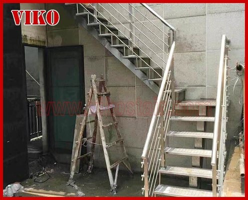 Steel Cable Stair VK98SC 304 Stainless Steel Railing   Carbon Powder-coate  Wooden Handrail Treed Beech Aluminum