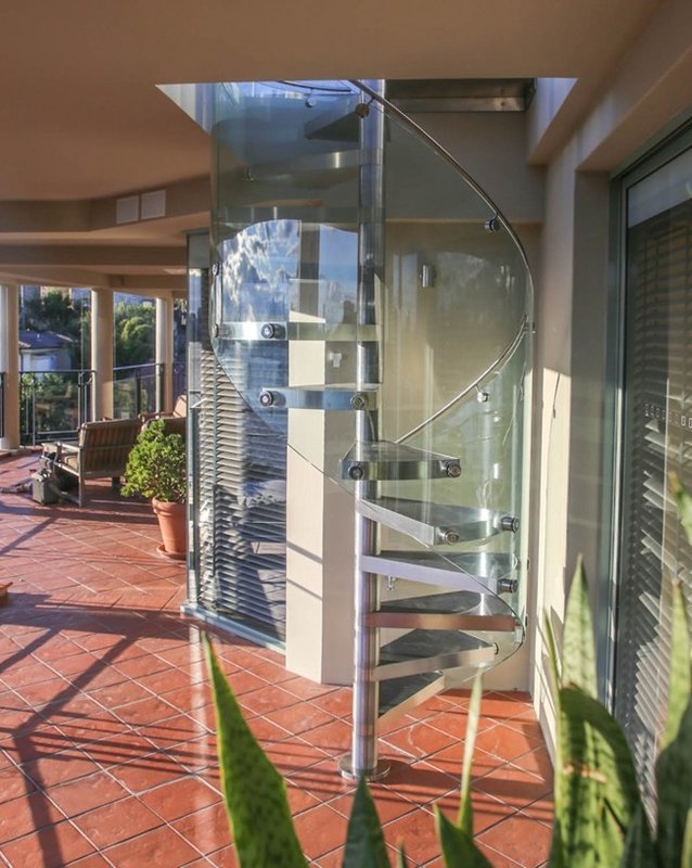 Spiral Staircase VH03S  Spiral Stainless Steel Stair Tread Beech Curved Glass Handrail 304 Stainless Steel