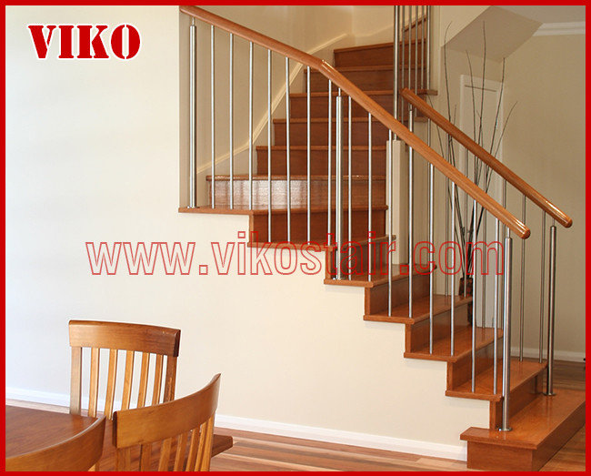 Wrought Iron Staircase VK78S  Wrought Iron Handrail Tread Beech ,Railing tempered glass, Handrail b eech Stringer,carbon