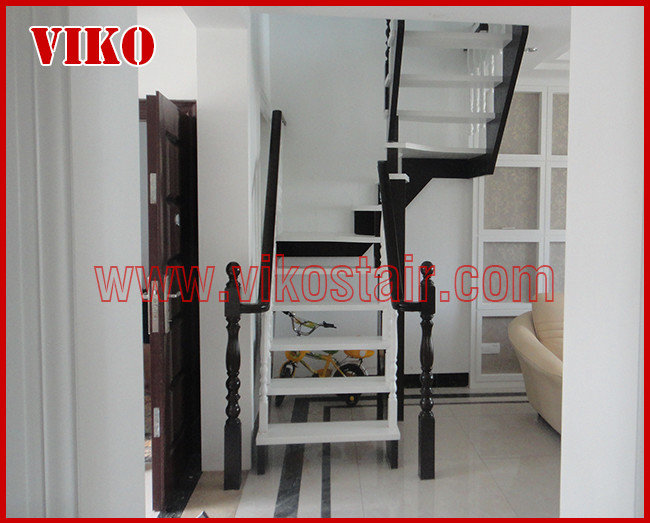Solid Wood Staircase VK96S Beech Handrail Tread Beech ,Railing tempered glass, Handrail b eech Stringer,carbon