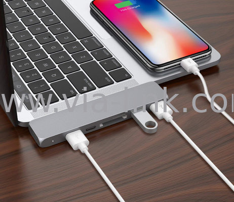 USB C Hub Type C Adapter, Compatible with MacBook Pro 2016/2017/2018 13"15" 40Gbs Thunderbolt 3,Type C Data Port,4K 