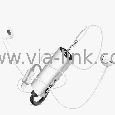 3.5mm Headphone Jack Adapter Earphone Adapter Splitter 2 in 1 Audio Jack and Charger for iPhone