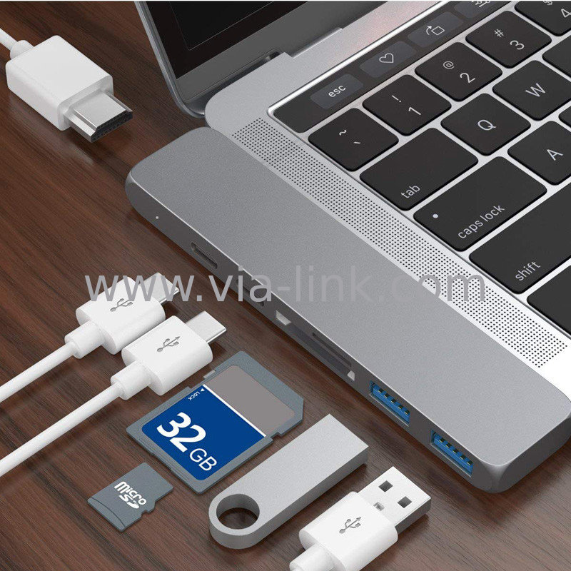 Portable Double Type-C hub adapter 4K  hub + card reader + PD charge 4K HD MacBook converter