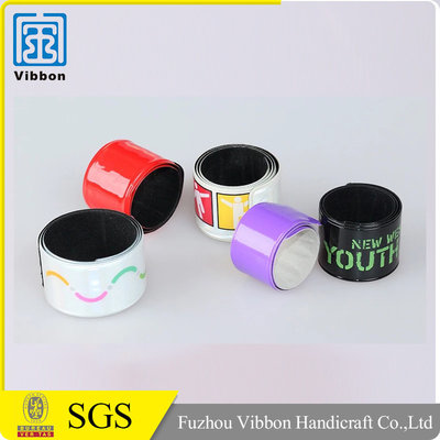 New design professional made hot sale silicone slap wristband watches
