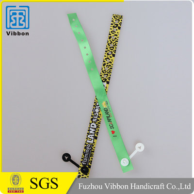 Customized factory supply hot sale ribbon satin wristband with plastic clip