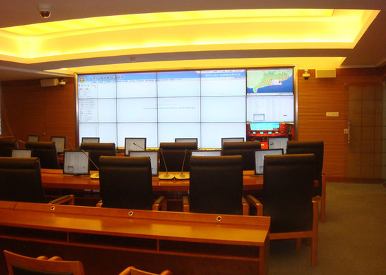 High Gamut 47inch Flexible HD LED Wall 4.9mm 2K Signal Input AC 100V - 240V supplier