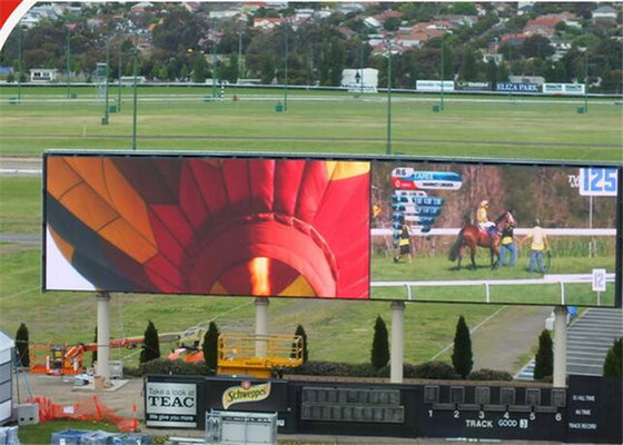 P8mm Trailer Mounted Mobile LED Billboard Outdoor Digital LED Screen , Rear Maintaining supplier