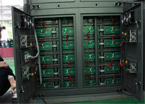 Full Color Waterproof SMD LED Display P8 1000cd High Freshrate For Camera supplier