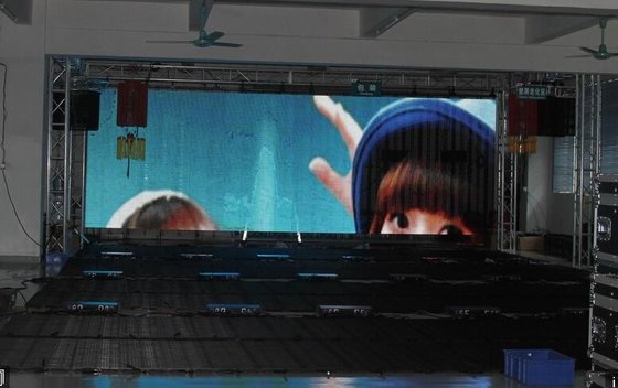 1/16 Scan P6.25 LED Video Dance Floor Stage Display Screen With Floor Light supplier