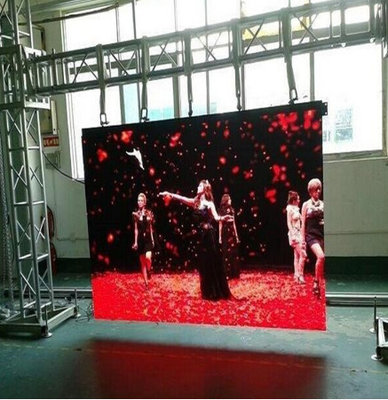 Full Color Hd P4 Rental LED Wall For School Synchronous Control supplier