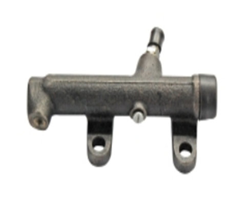 RF8 46801-00Z05 NISSAN  clutch master cylinder