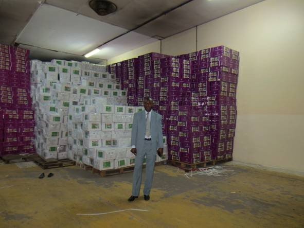 2,4-D 860g/LSL/hot herbicides in Africa/Brown transparent liquid free from visible extrane