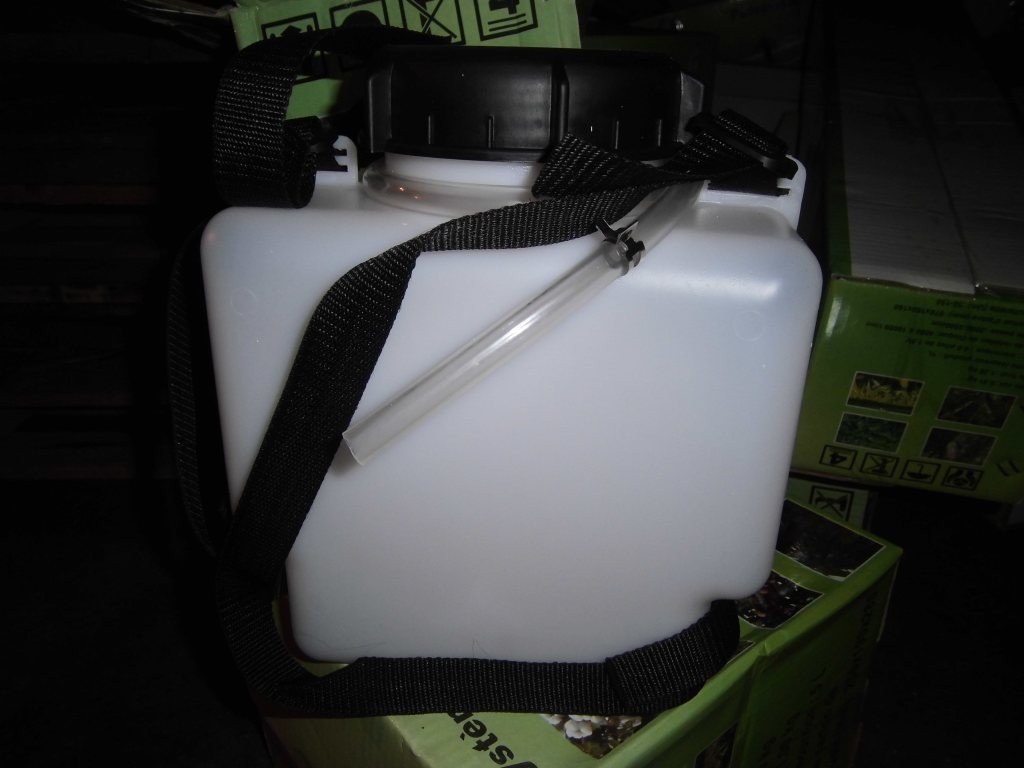 Aerosol Sprayer 5L/Bomb/farmer use for fruits