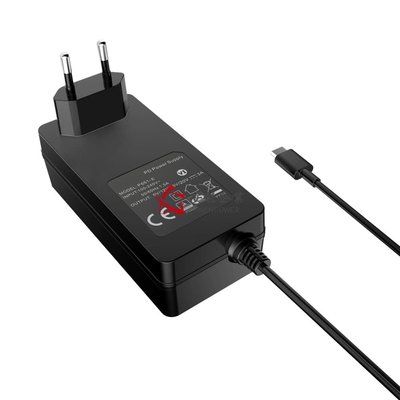 DC5V 3A / 9V 65W Euro Plug USB C PD Charger / PD Power Supply Short circuit protection