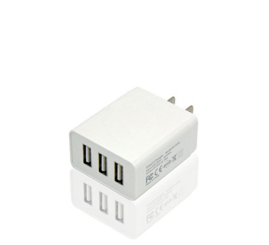 Whtie Smart USB Charger 5V 3.1A 3 Port  Level VI Efficiency For IPhone 8