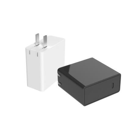 Foldable US Plug Fast Charge PD Charger , 20VDC 45W Travel USB Wall Charger
