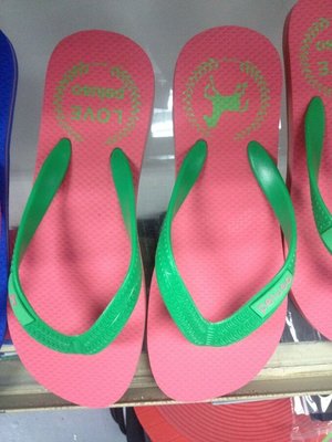 Comfortable Beach Plain Rubber Flip Flops Slipper For Men / Women / Kids supplier