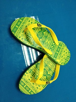 Customized Rubber Flip Flop Shoes supplier