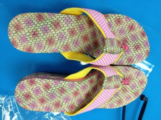 Ladies Nude EVA Foam Navy Blue / Black / Red Cool Flip Flops For Beach Walk supplier