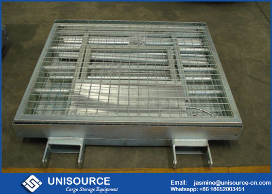 Zinc Coated Collapsible Pallet Cages , Stackable Metal Wire Cage With Wheels