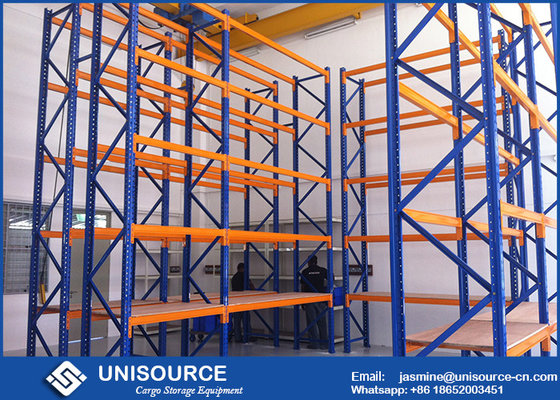 Multi - Level Industrial Shelving Unit , Medium Duty Metal Shelving For Garage