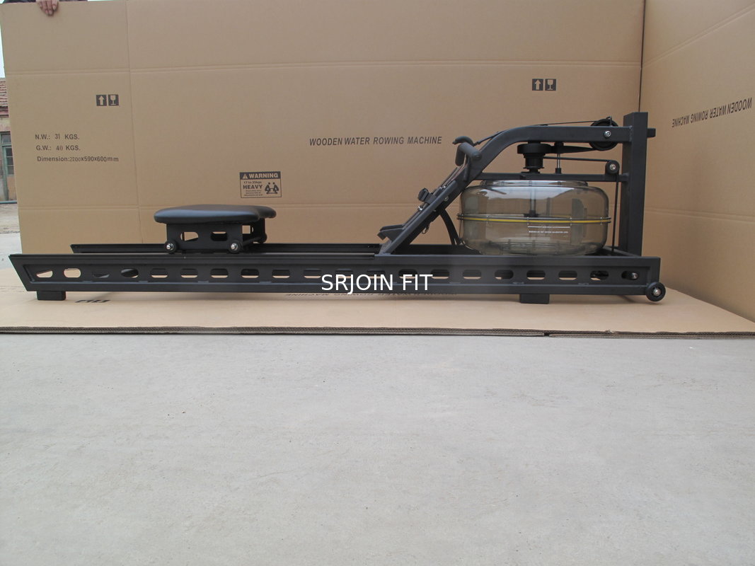 aqua rower machine using in the gym/cardio fitness equipment